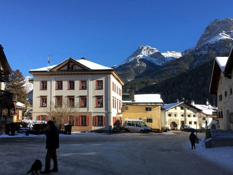 Gruppenhaus Chasa Ajüz, Scuol, Schweiz